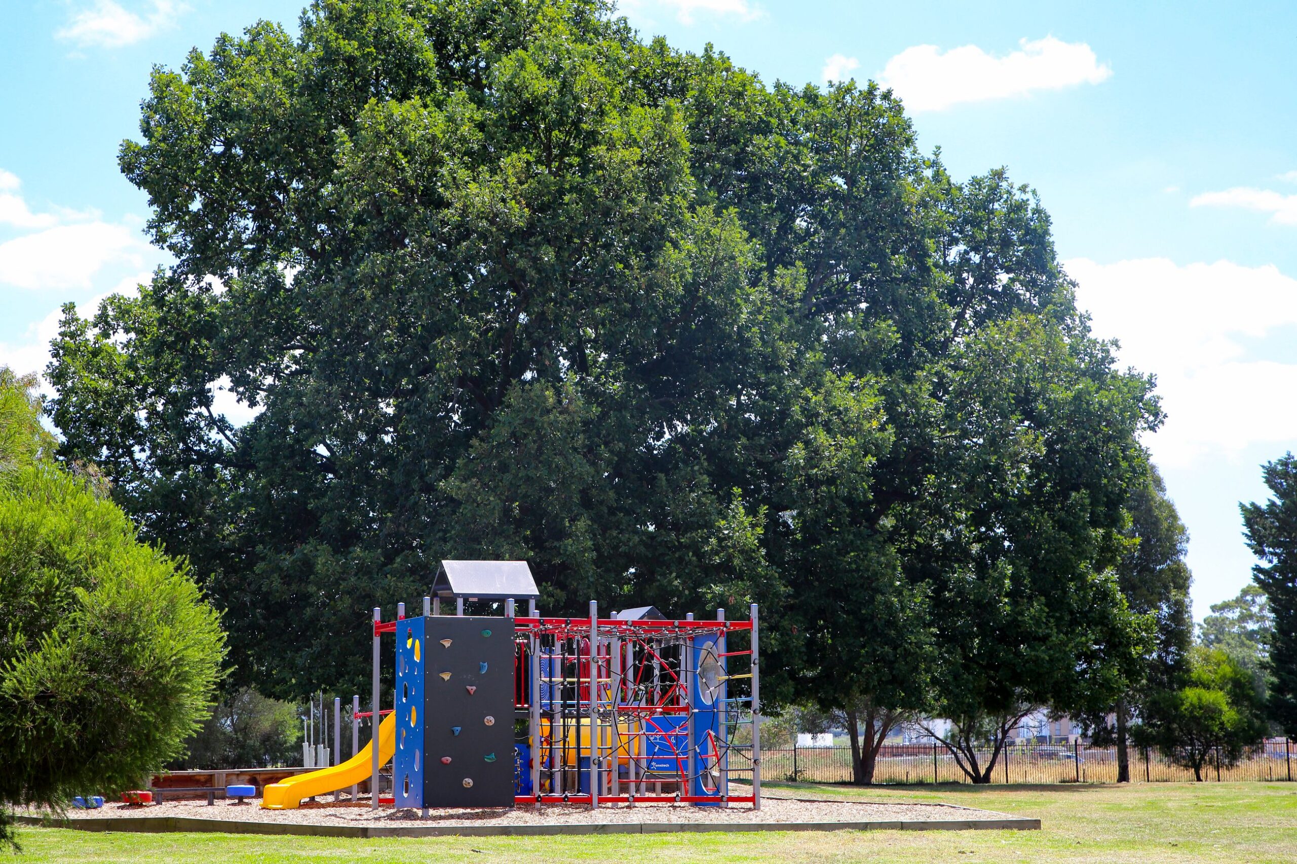 Location & Contact - OFFICER PRIMARY SCHOOL